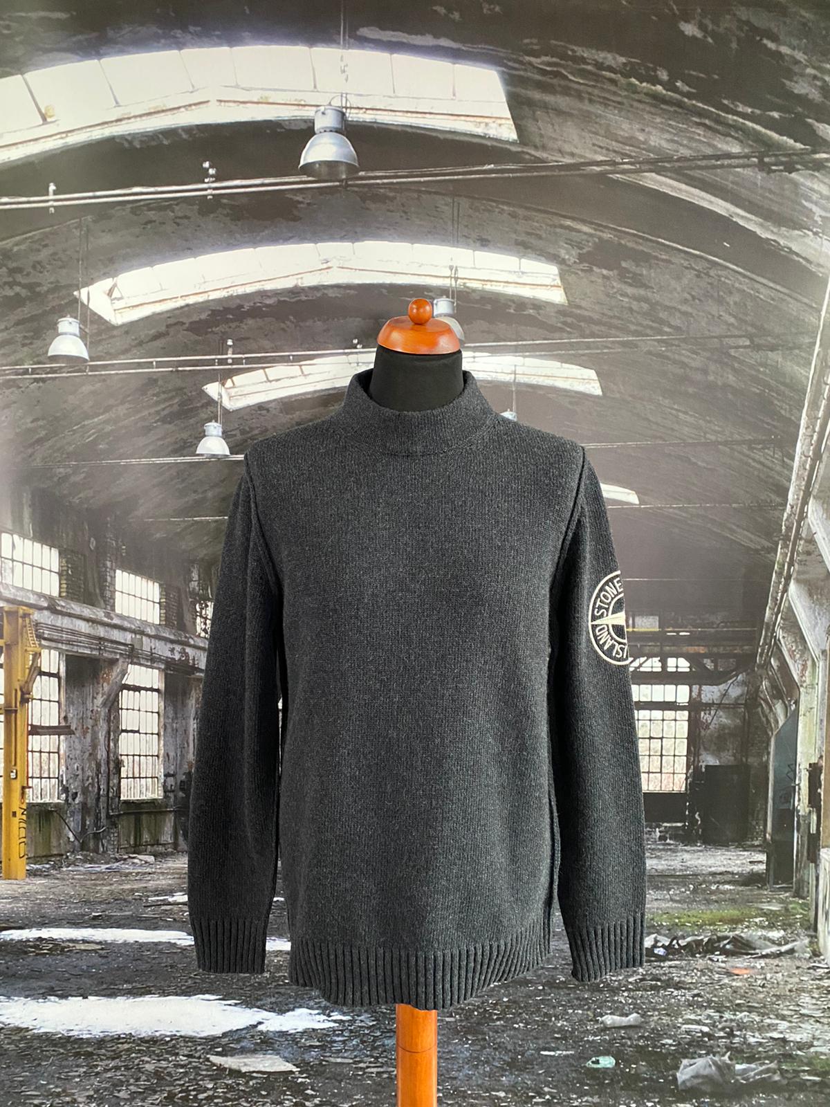STONE ISLAND LANA WOOL COMPASS KNIT - X Clothing