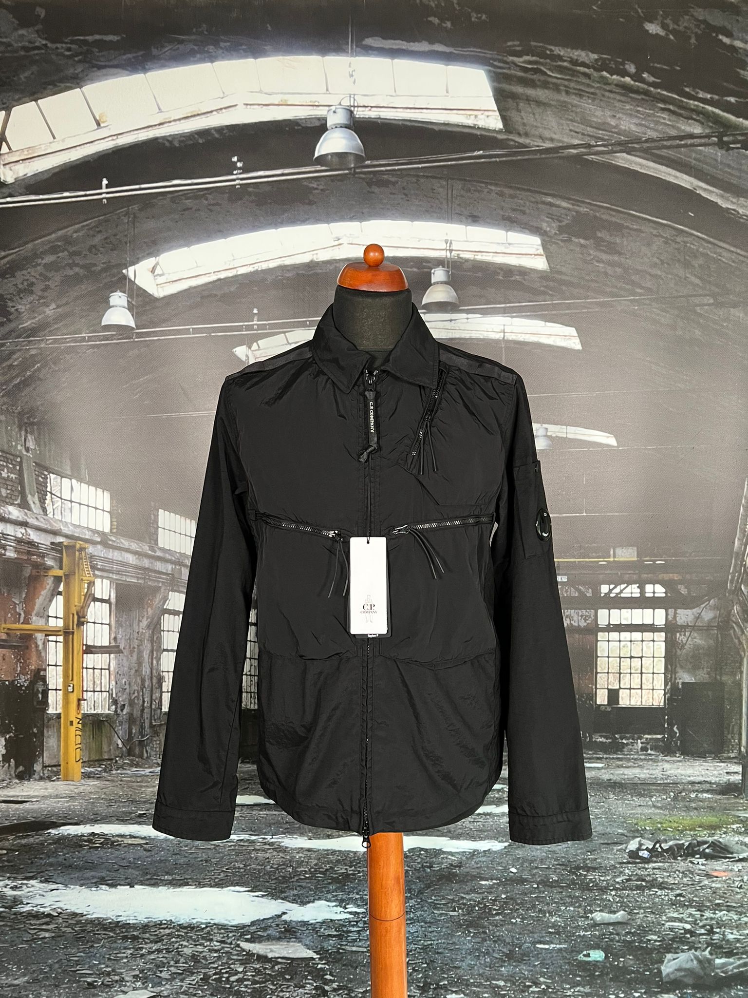 C.P. COMPANY TAYLON P LENS JACKET - X Clothing