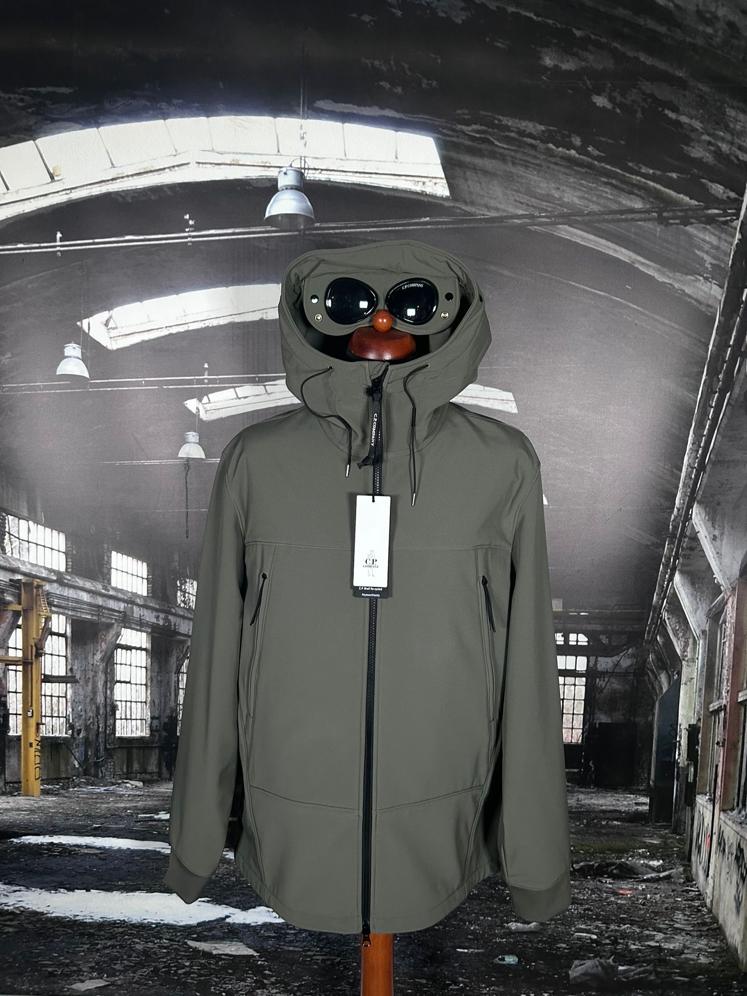 C.P. COMPANY SHELL-R GOGGLE JACKET - X Clothing