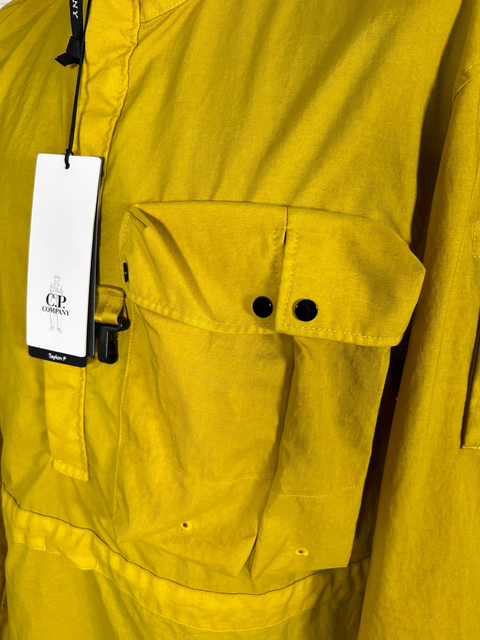 C.P. COMPANY TAYLON P HOODED LENS OVERSHIRT - X Clothing