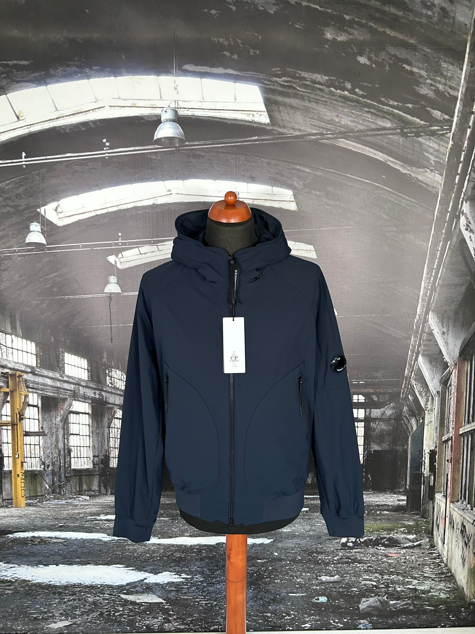 C.P. COMPANY PRO TEK HOODED LENS JACKET - X Clothing