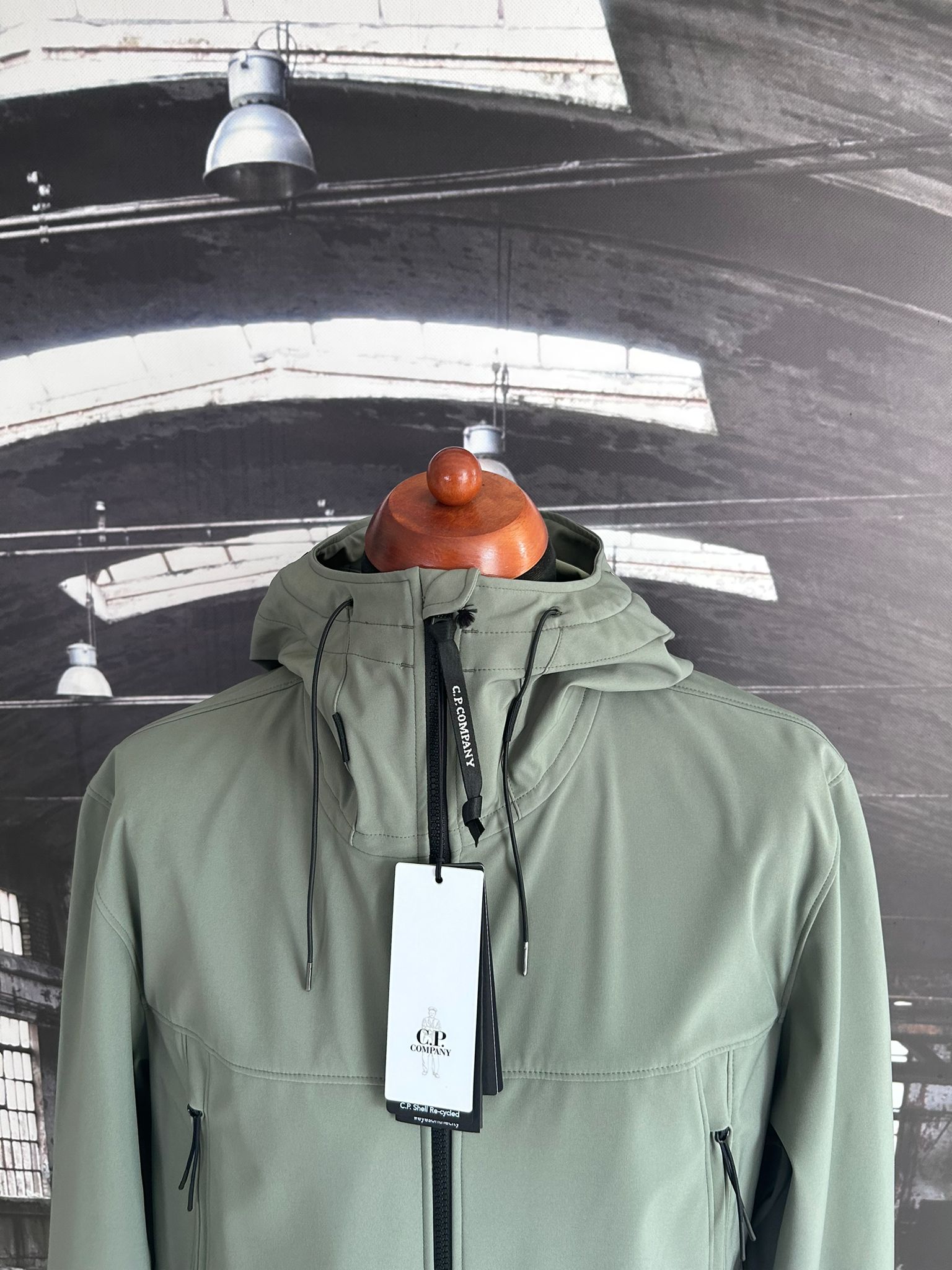 C.P. COMPANY SHELL R GOGGLE JACKET - X Clothing